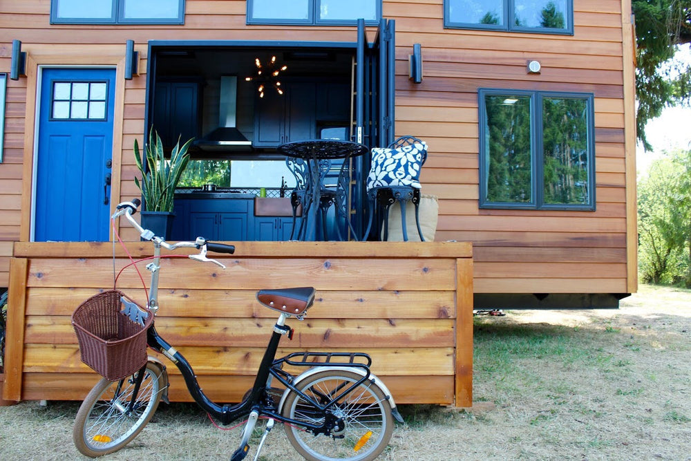 How Overseas Contractor Jobs Influence Tiny House Design Choices ...